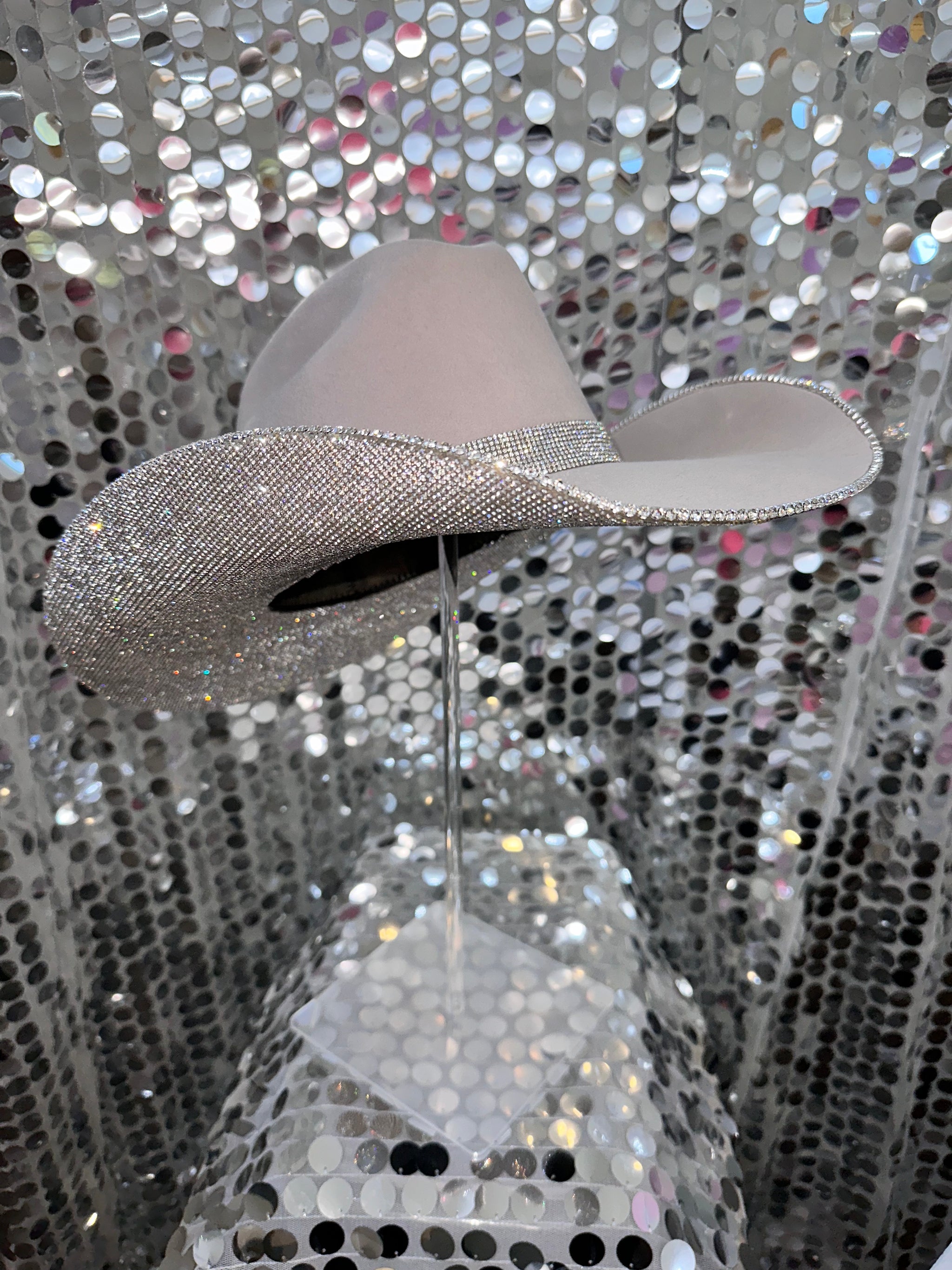 Silver Belly & Crystal Hat – Rhinestone Cowgirl