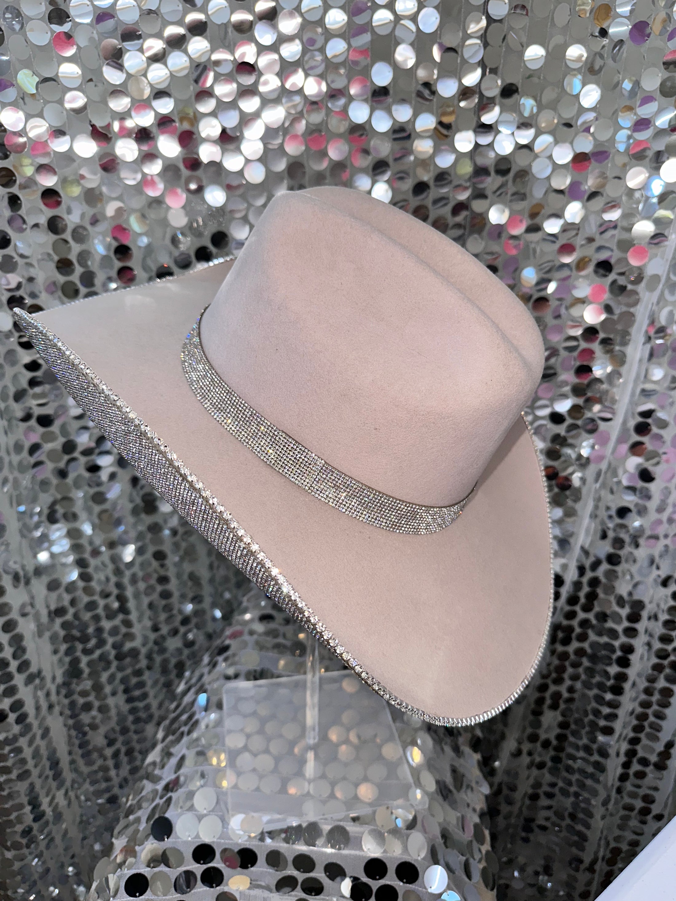 Silver Belly & Crystal Hat – Rhinestone Cowgirl